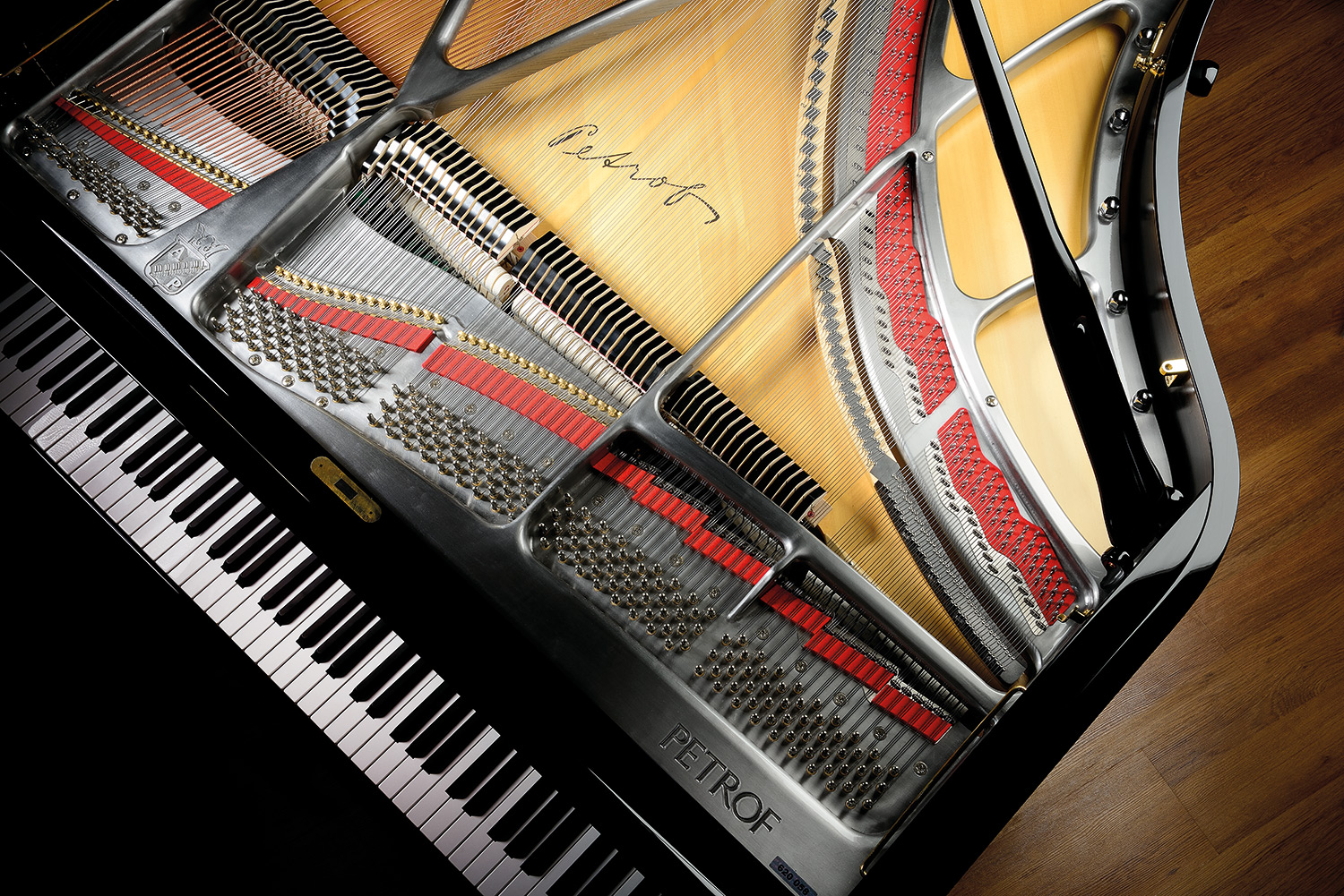 Pianos de cola | PETROF, spol. s r.o.